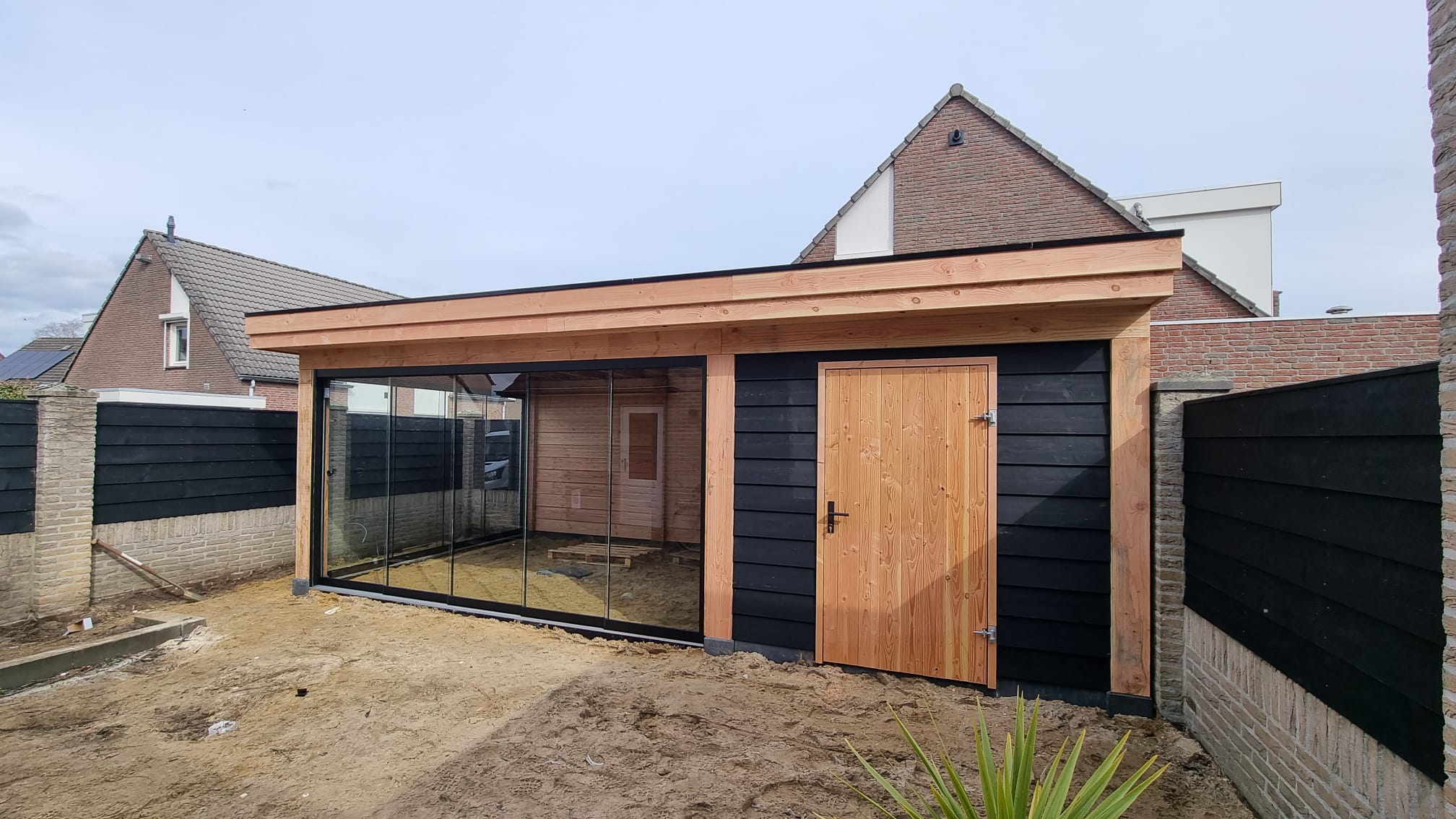 Benieuwd naar wat we al gemaakt hebben? - P. van Hoek Montage